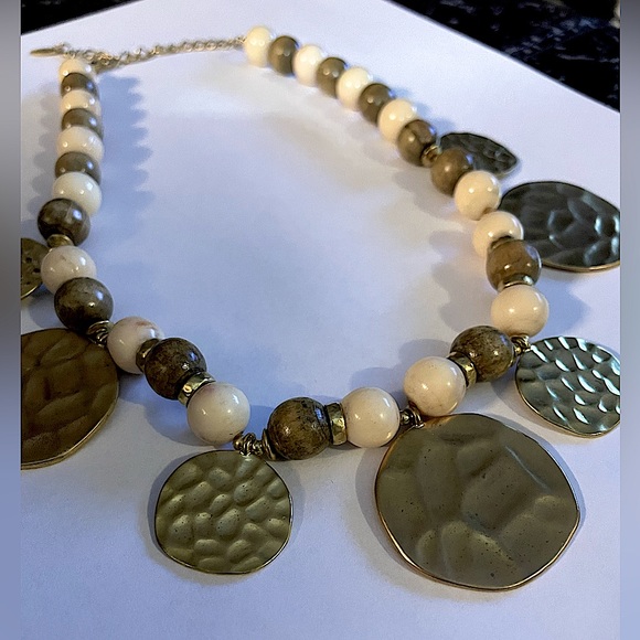 Yousi | Jewelry | Beautiful Vintage Yousi Gold Tone Beaded Necklace ...